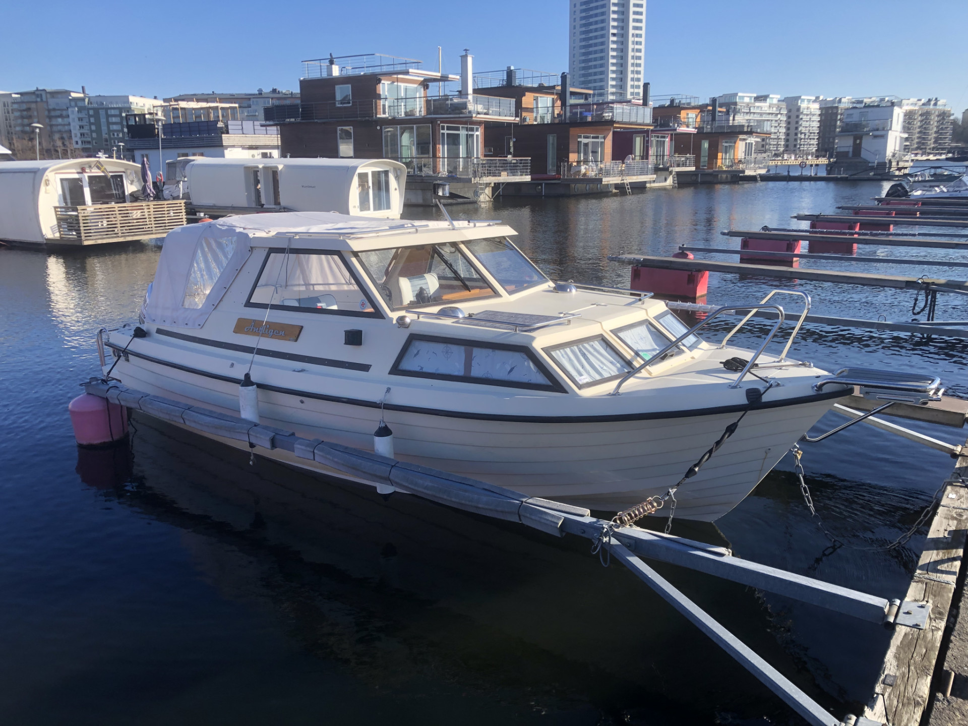 Uttern 6300 | Skipperi